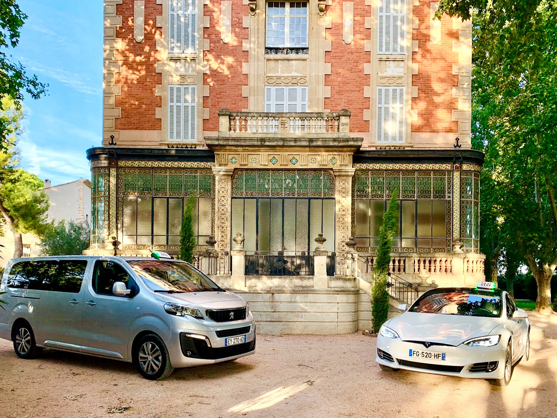 Taxi minibus Aix en Provence - Salon pour transport de groupes